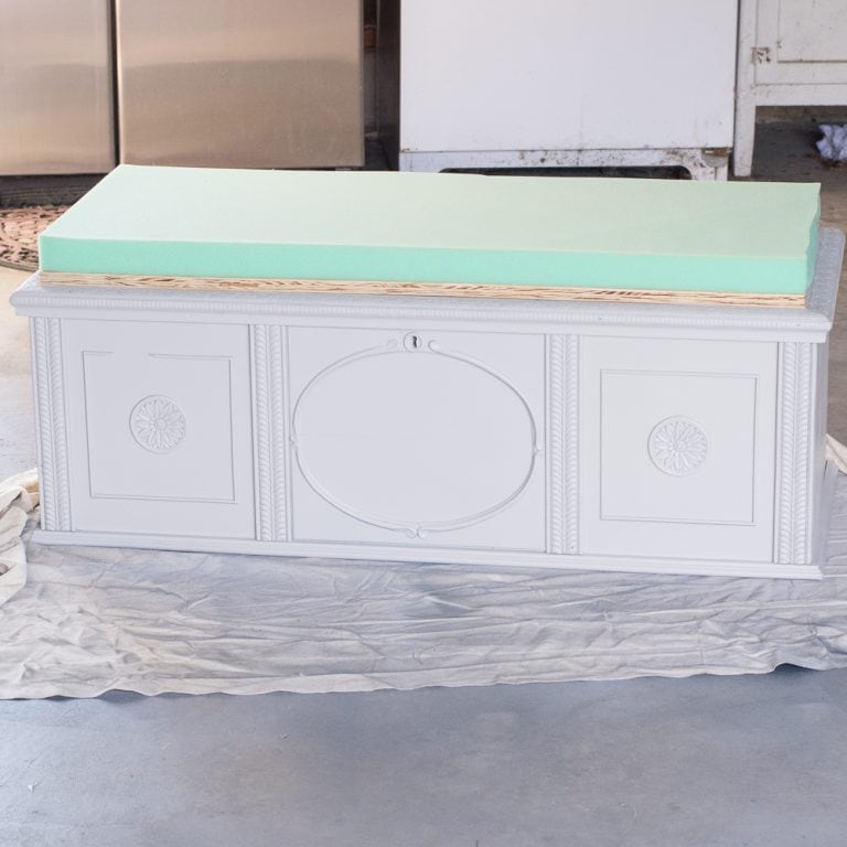 Fresh and Easy Updated Room with Sherwin-Williams Basalt Powder