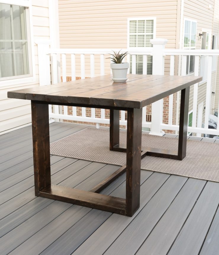 Free plans to build your own outdoor dining table