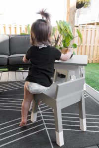 Modern Outdoor Kids Chairs Tutorial // Free Printable Build Plans!