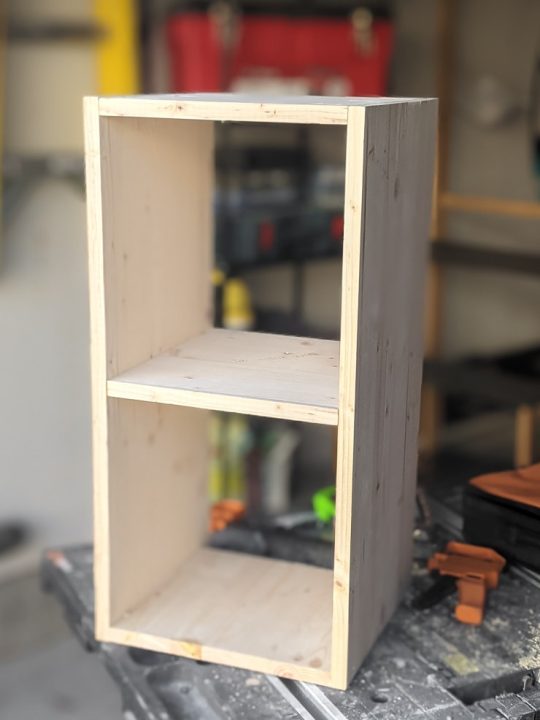 How to Build a Simple Kids Desk With Storage, Free Plans!