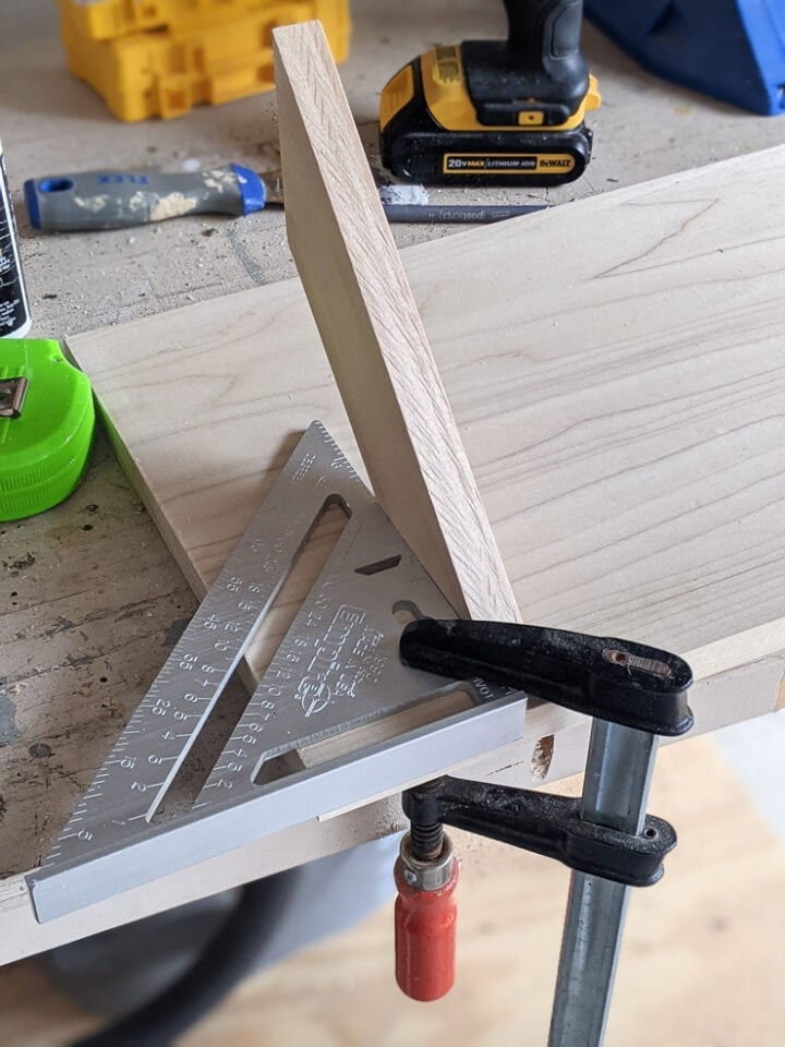 How to make a simple DIY cat window perch!