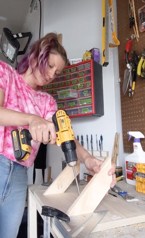 How to make a simple DIY cat window perch!