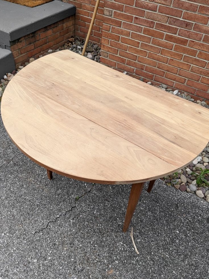 My total beginner's guide to refinishing wood furniture!