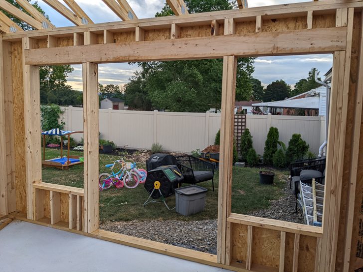 A tour of my ranch-style home sunroom!