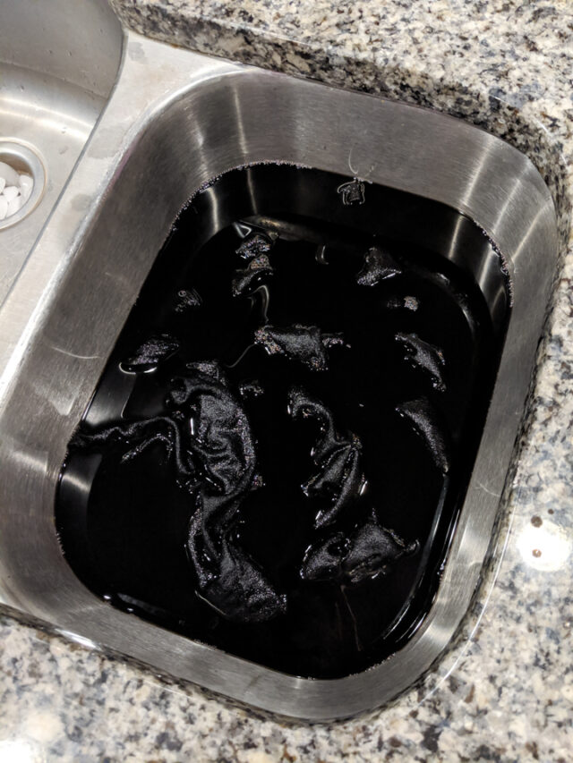 How to revive faded black clothes with dye...save your old clothes!