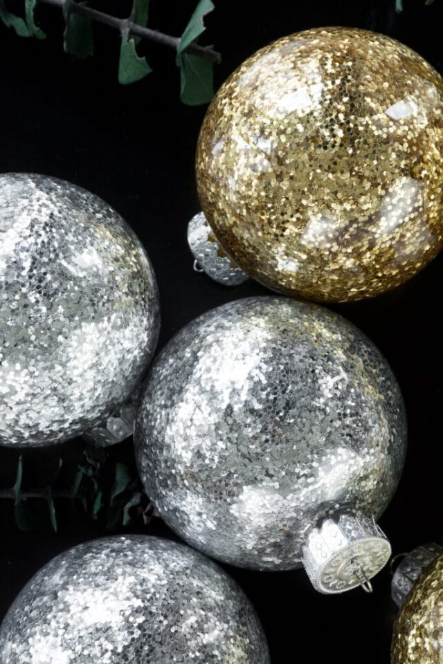 Learn how to make gorgeous glitter ornaments!