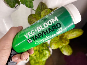 My experience with the Gardyn 4.0 hydroponic indoor garden!